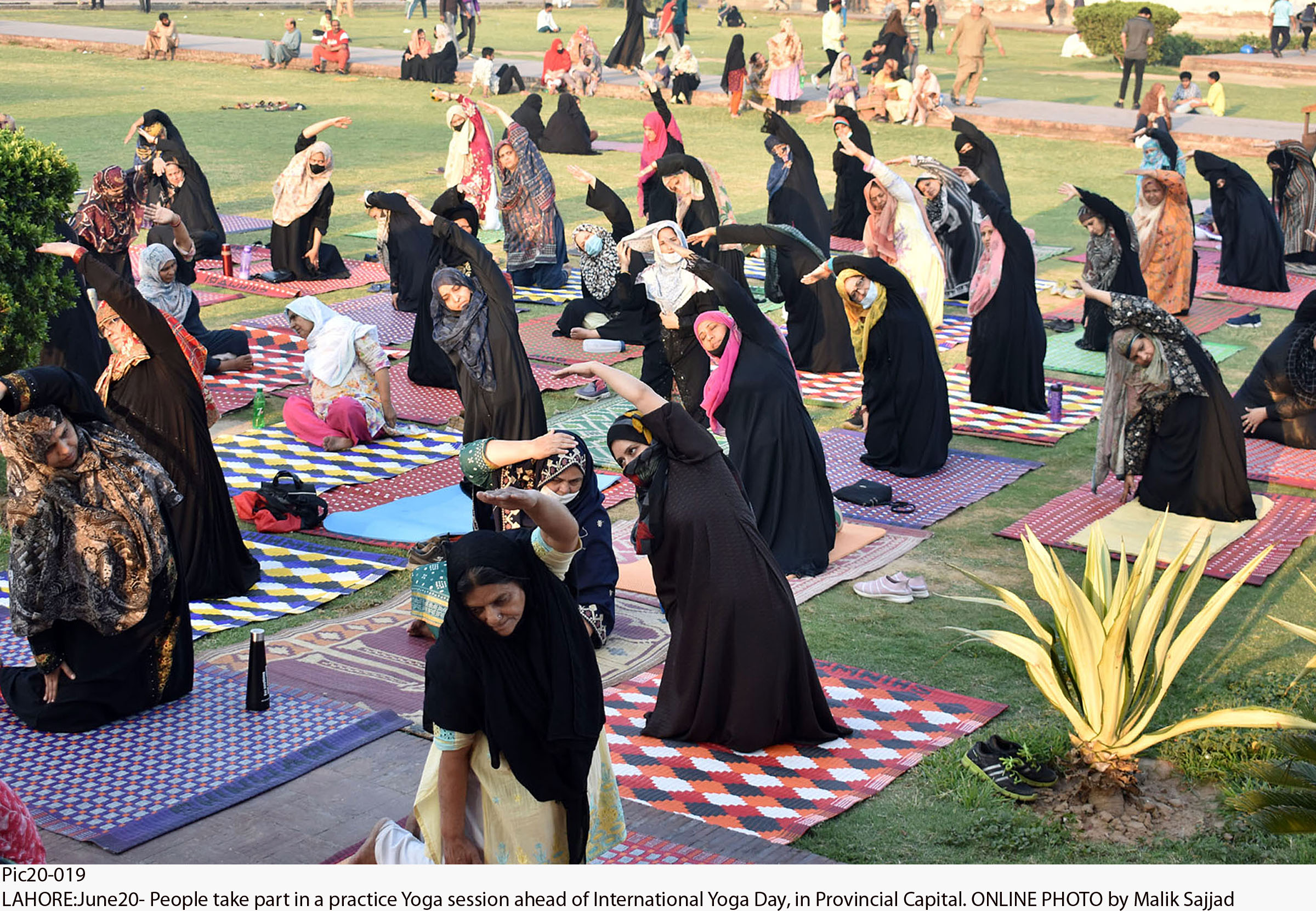 LAHORE: International Yoga Day | Independent Pakistan