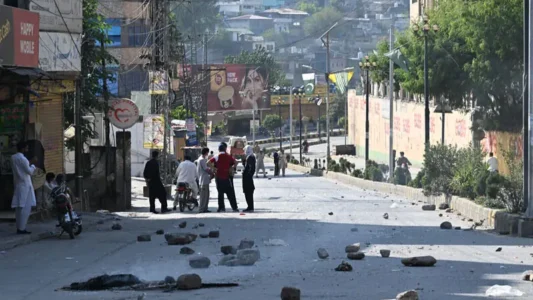 Govt opens talks with Kashmir protest leaders after deadly unrest ...