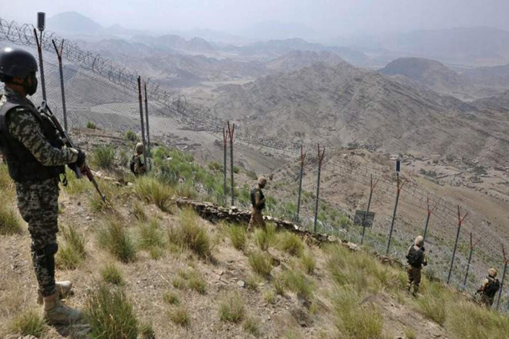 Clashes erupt along Pakistan-Afghanistan border, heightening tensions ...
