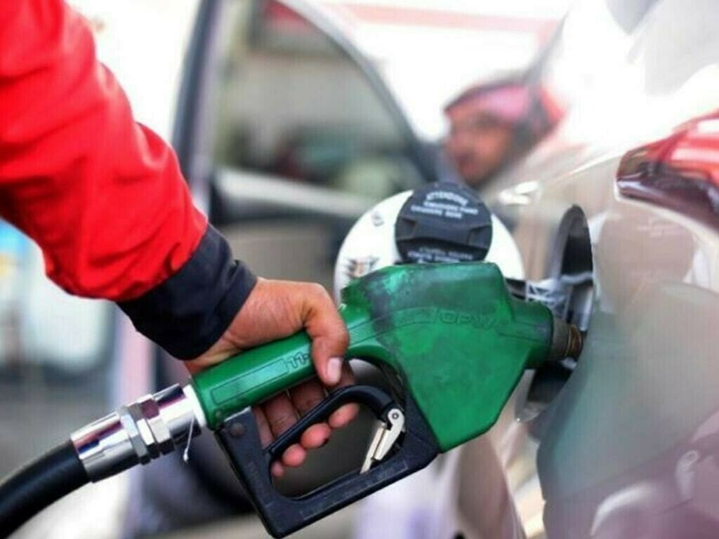 Govt holds pump prices, taps oil windfall to boost revenue ...